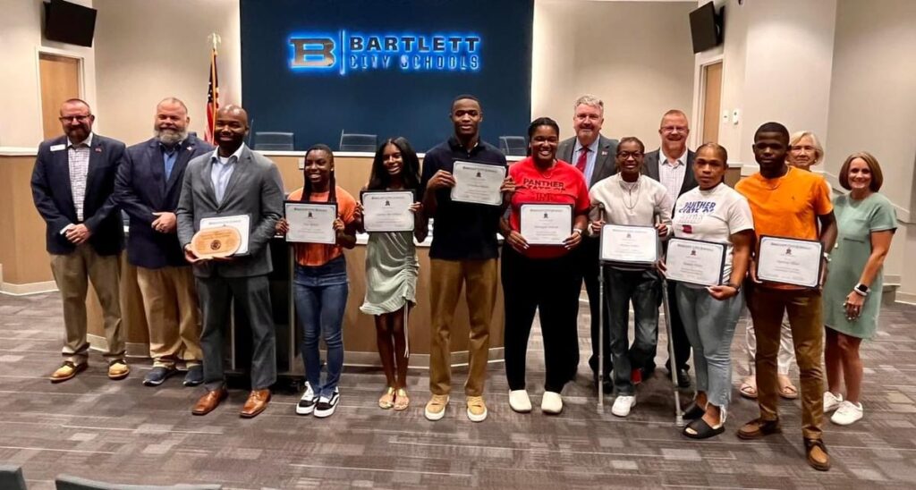 School Board Gives Recognition for Accomplishments – The Bartlett Express